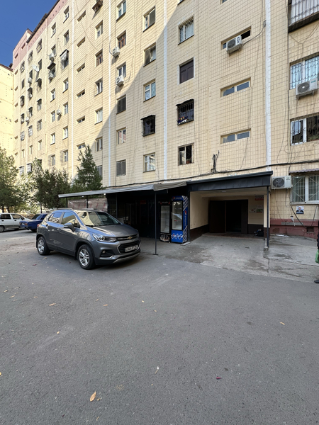 Mini market arendaga beriladi