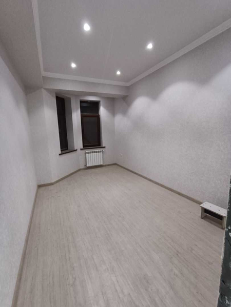 Продается квартира в центре Яккасараййского района 4/6/9 (J1328)