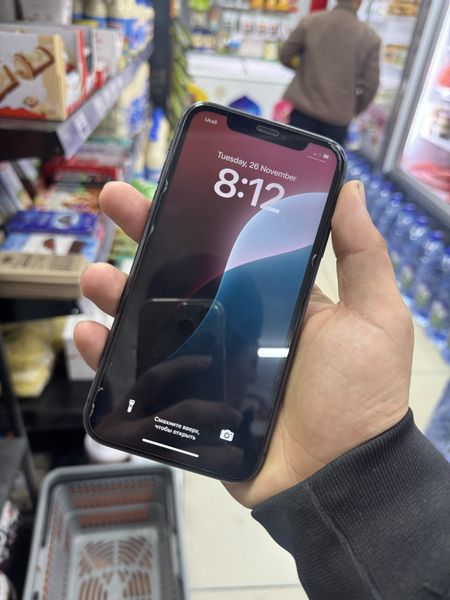 iphone 11 srochni sotiladi tel qlila gaplashamiz