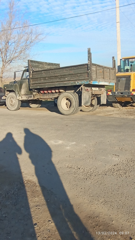 Gaz 53 samasual sotiladi