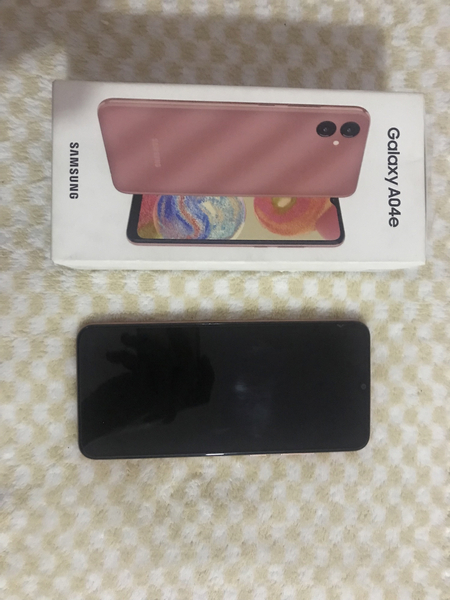 Samsung A04 e yangi