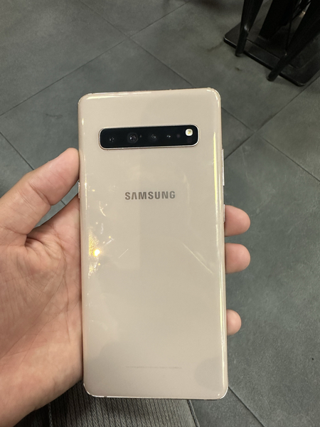 Samsung c10 5g sotiladi