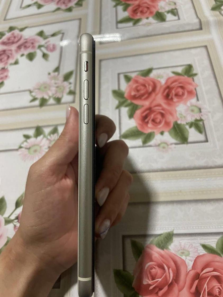 IPHONE 11  holat ideal
