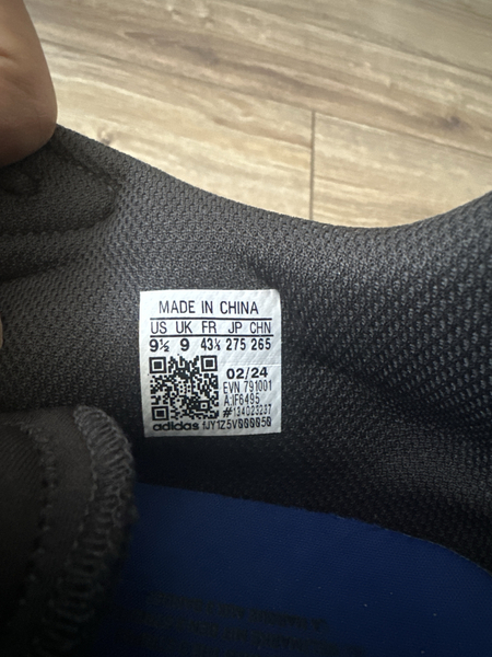 Adidas krossovkasi/Кроссовки Adidas