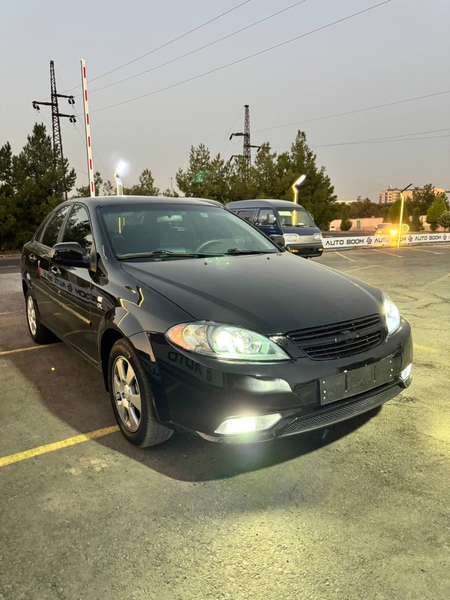 Lacetti 3 pozitsiya 2023 yil 3700 probeg Bez Lyuk