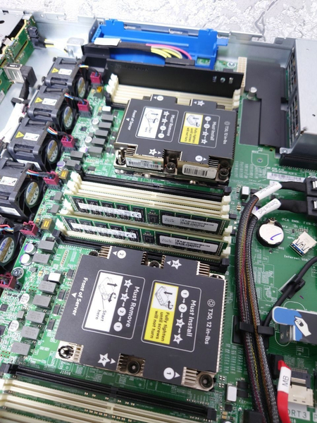 Server Nec Japan xeon 40 yadro 32gb 2.4 Tb Sas hdd
