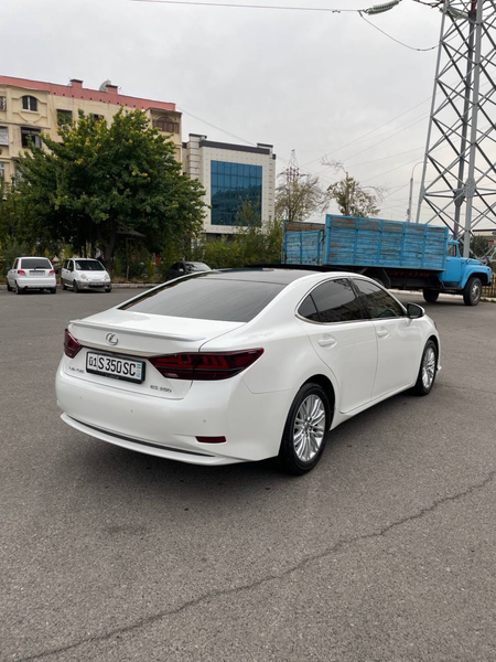 Lexus 350  fuil pazitsiya 2015