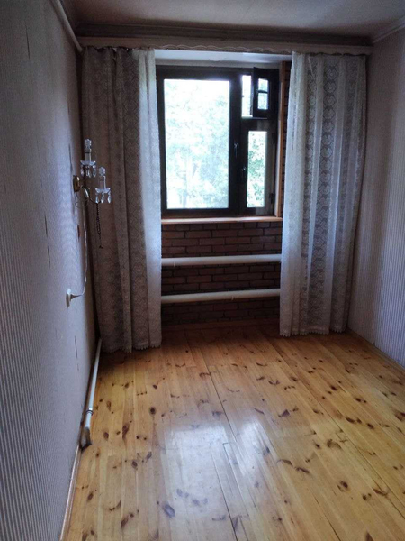 Срочно. Продаю двух комнатную квартиру Ц-1