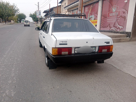 Лада 21099 сотилади