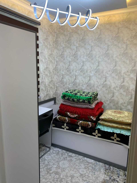 Платье на новый год в отличном состоянии