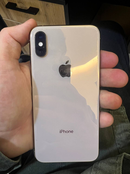 Iphone xs 64gb srochniy sotiladi