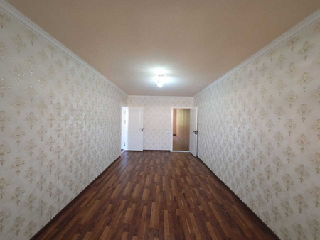 Срочно! Продается 2х ком.кв с новым ремонтом на 3м этаже Микрорайон!
