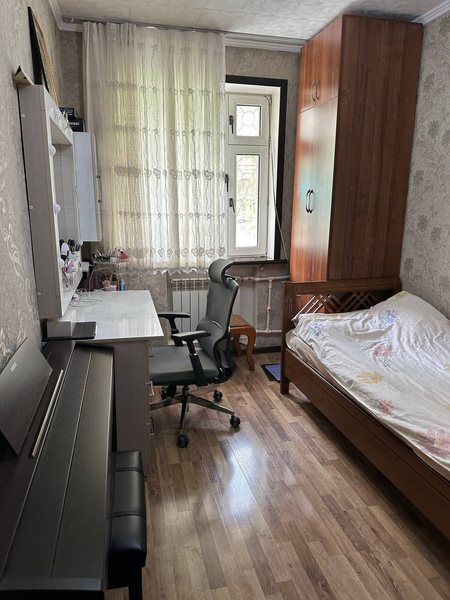 Продаётся 4-х комнатная квартира Французской планировки