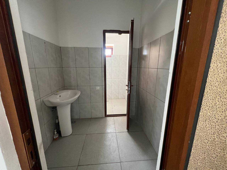 To’rt qavatli bino ijaraga beriladi!