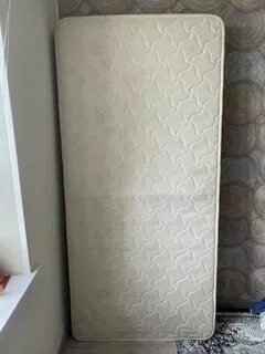 Продаются Матрасы 2шт в хорошем состоянии