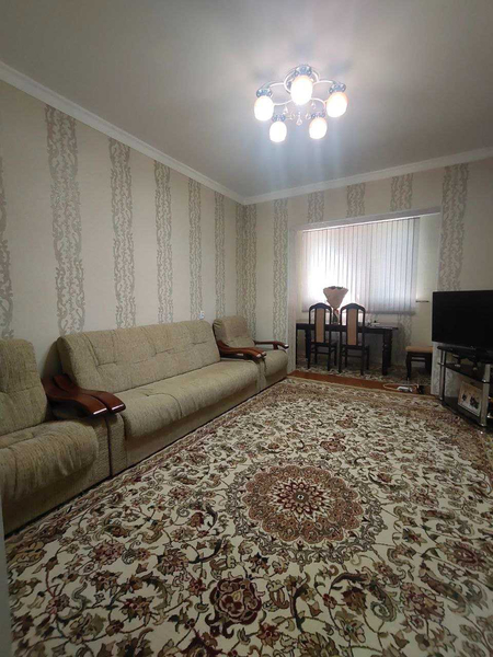 Срочно продам 2ком квартиру напротив ЭКО базара.Феруза
