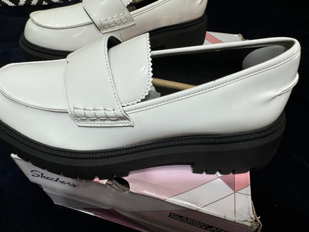 Продаются кожаные Skechers
