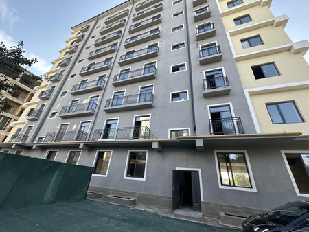 Kvartira sotiladi yengi qurilgan