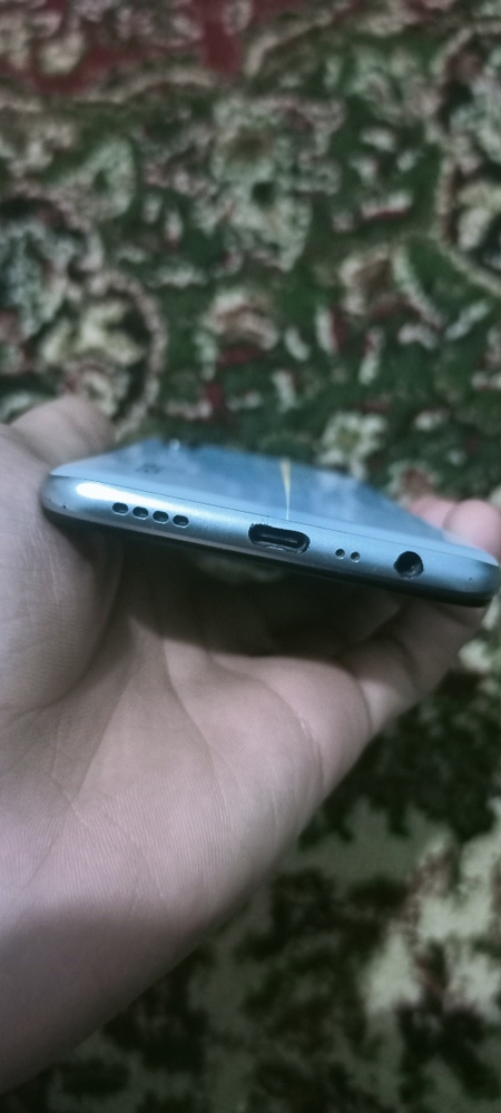 Realme 6  8/128.