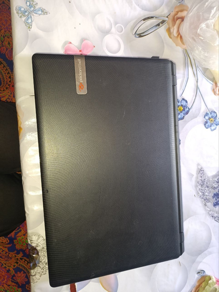 Noutbook obmen qilinadi