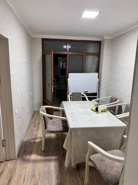 Drujbada 3 xonali kv bor 600$