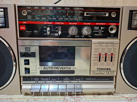 Магнитола  Toshiba BomBeat RT-SX35