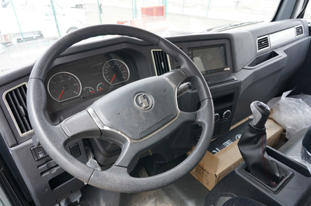 Фургон SHACMAN L3000, 9 метр (2х спални)