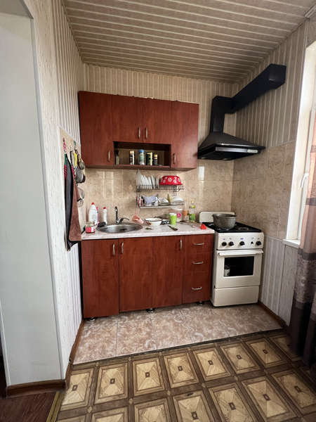Срочно продается 3-х комн квартира в Куйлюк массив-5, 3/4/5