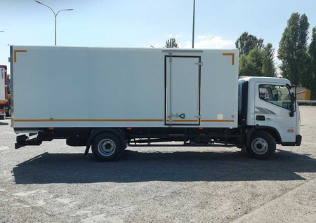 Изотермический автофургон Hyundai Mighty EX8 23 куб