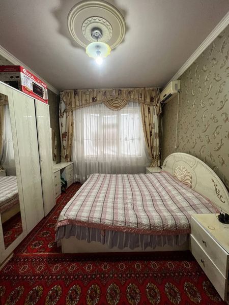 Продаётся квартира срочно Юнусабад-15  4 комнатная