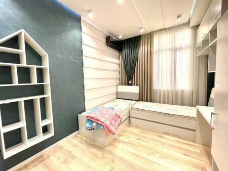 Сдается 3 комнатная квартира на Ц-7 120 м.кв
