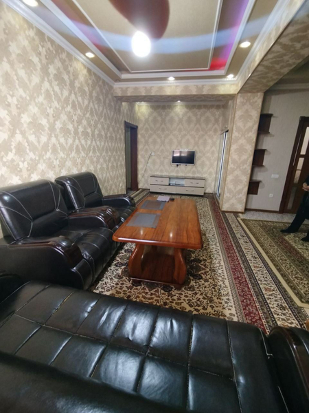 срочно сдаётся 2х комната кв 4 этаже