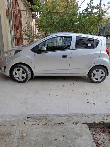 Chevrolet Spark sotiladi