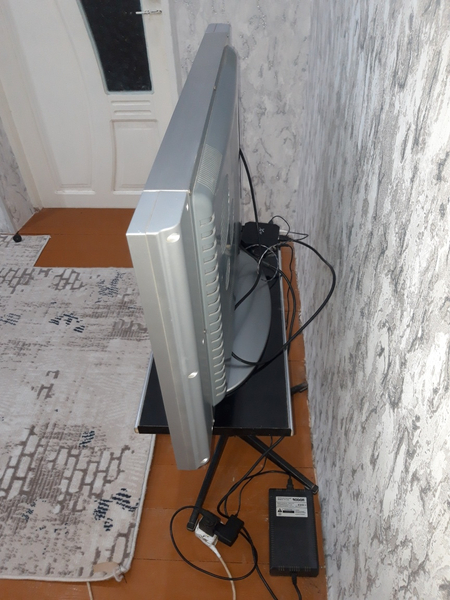 Rolson телевизор LCD 32