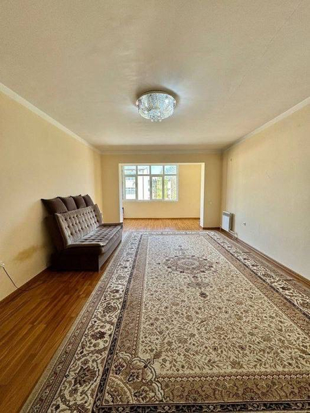 Mirzo Ulug'bek tumanida 3 xonali kvartira sotilmoqda!