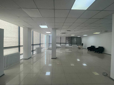 Сдаётся в аренду 120 м². коммерческое помещение в бизнес центре.