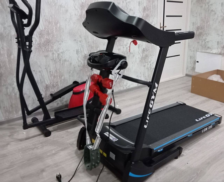Беговая дорожка доставка установка бесплатно (begovaya dorojka lifegym