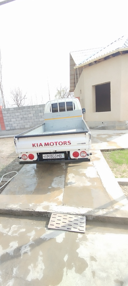 Kia bongo 2008yil xamma yogi zur