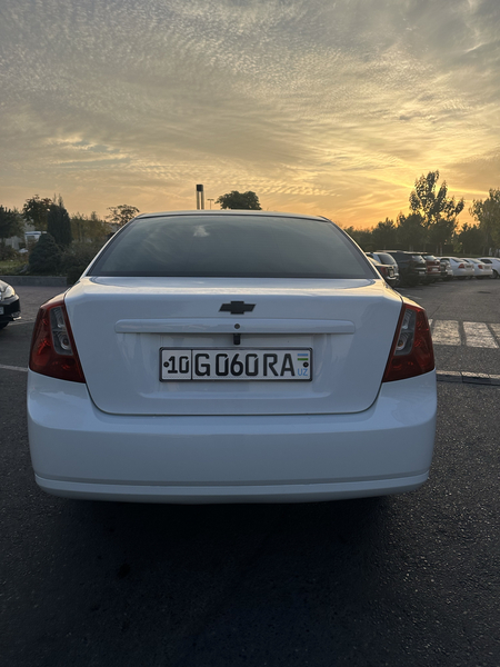 Lacetti 1.6 avtomat 2013