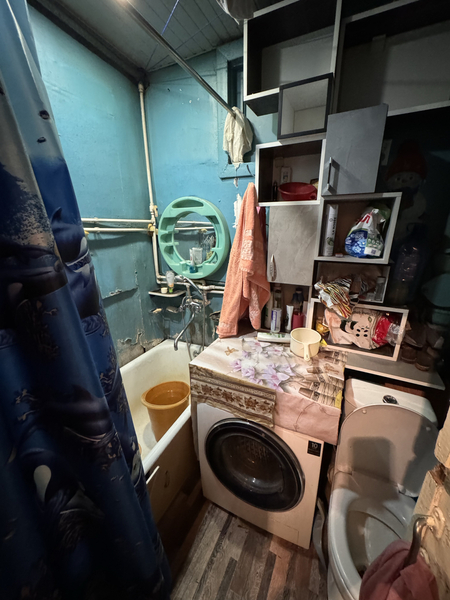 Продажа Спутник-5 1в2/1/2 с огородом место рядом с роддомом 1