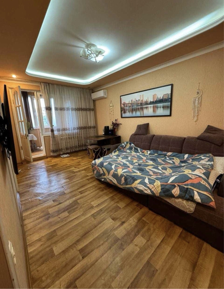 Срочно продается 1/3/4 Куйлюк Массив 3  не торец