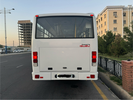 HC 40 2017 isuzu sotiladi