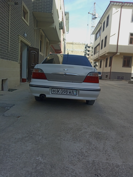 Nexia 1 2007 sotiladi