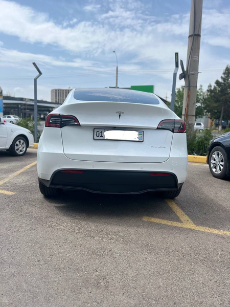 Продаётся Tesla model Y  Long range, DUAL motor  2021 год Американка