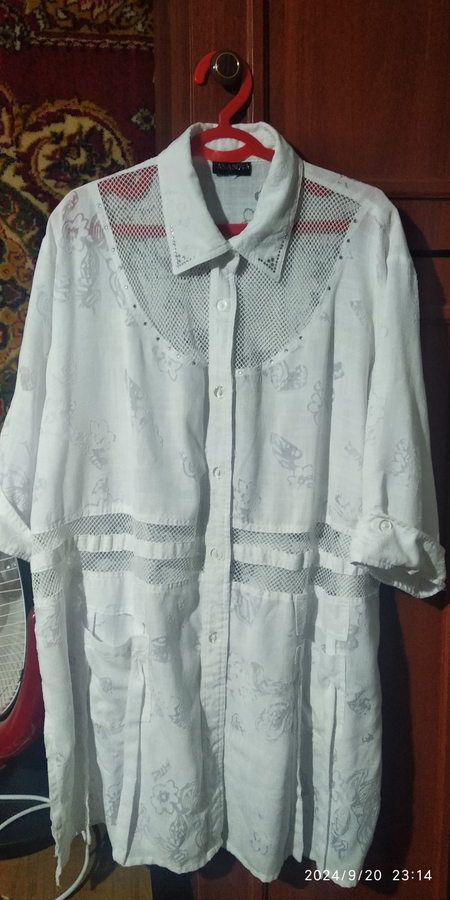 Разные женские блузки