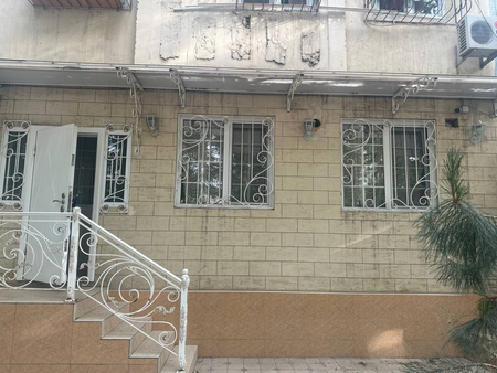 Срочно! Продаётся двухкомнатная квартира, Яккасарой РУВД  этаж 1