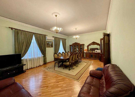 Продается дом в Мирзо Улугбекском Районе (Чайхана Салом)