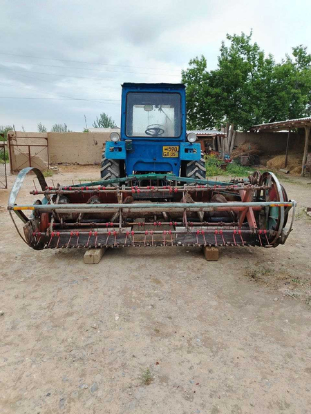 Жатка трактор сотилади. Jatka traktor sotiladi