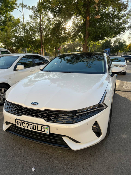 Kia k5 продается срочно