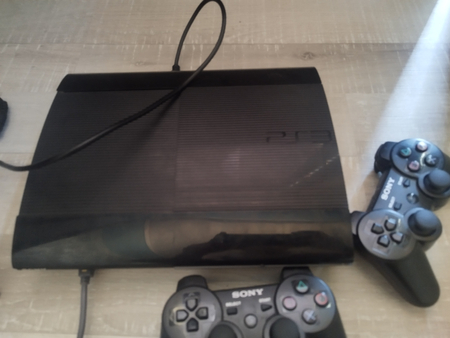 Playstation 3 super slim oxirgi version 500 gb.